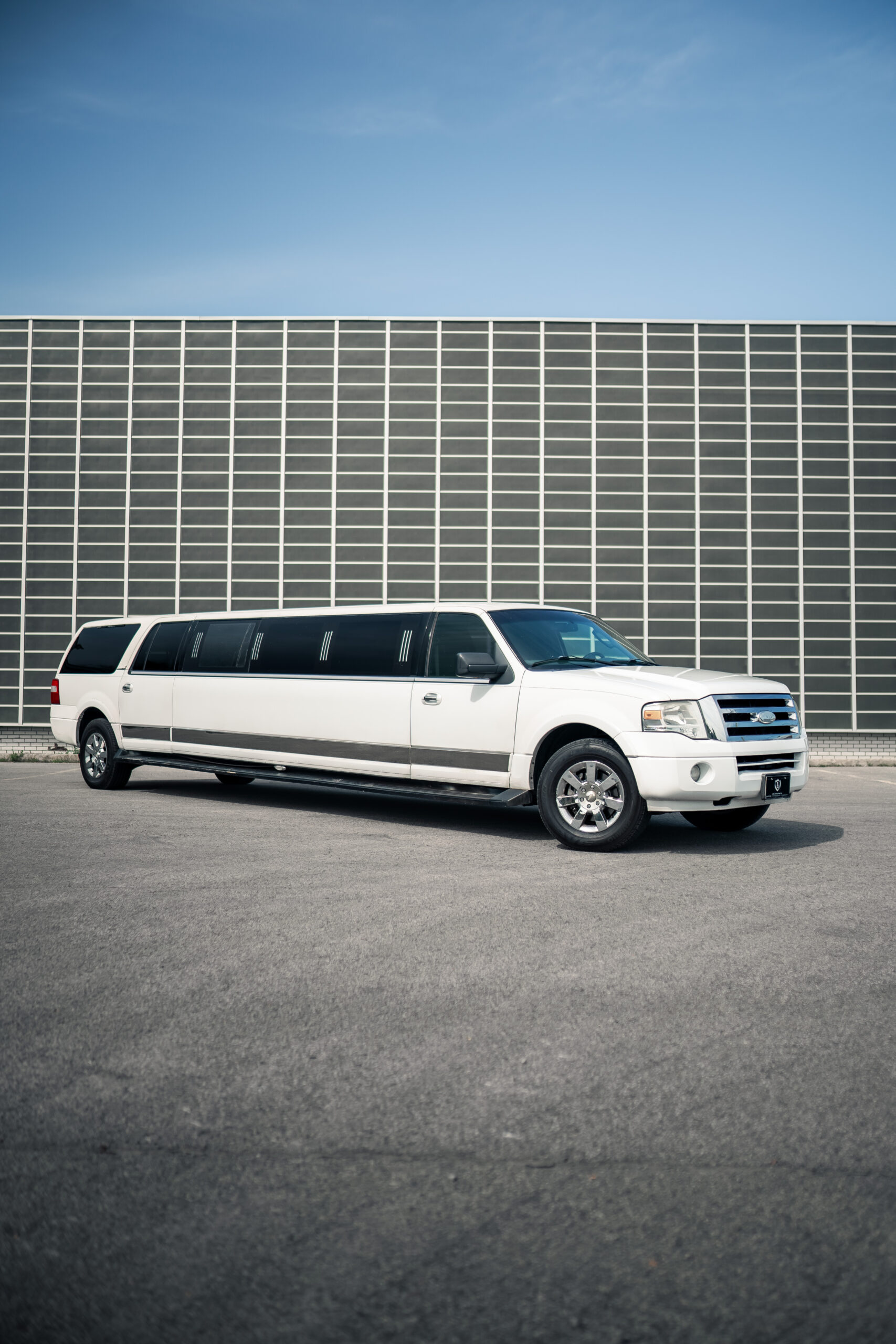 Ford Expedition Stretch Limo - Link Limousines