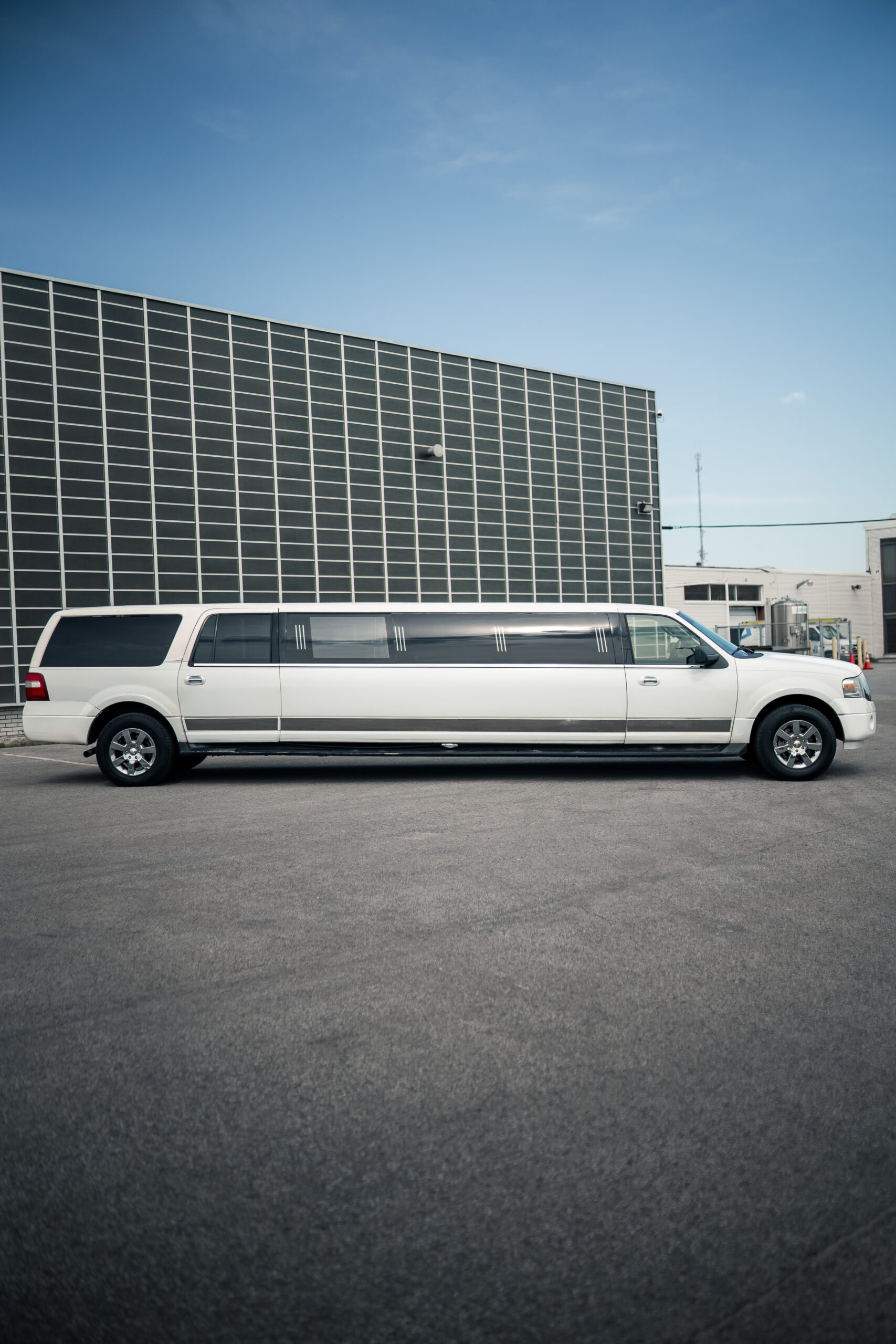 Ford Expedition Stretch Limo - Link Limousines