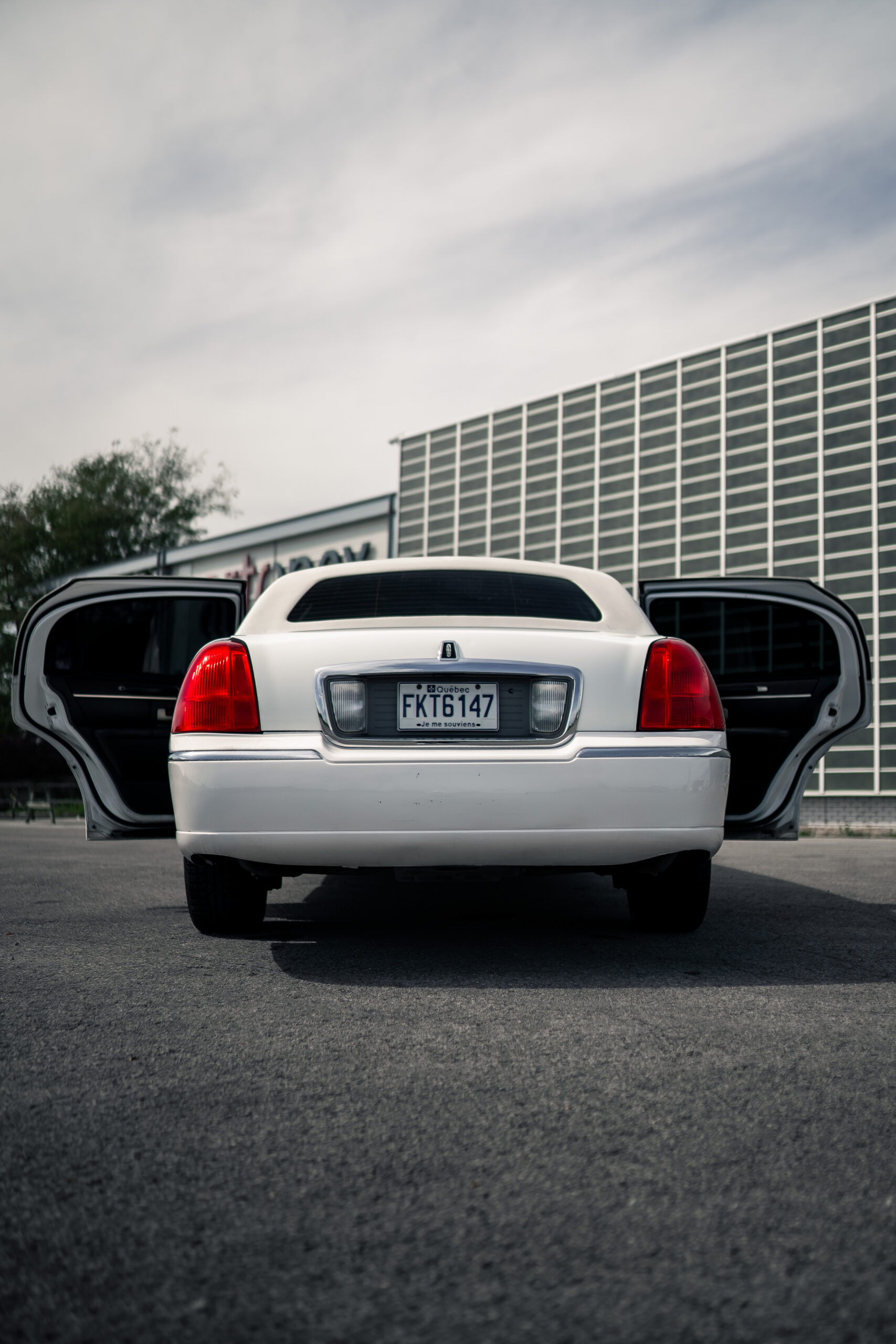 Lincoln Town Car - Link Limousines