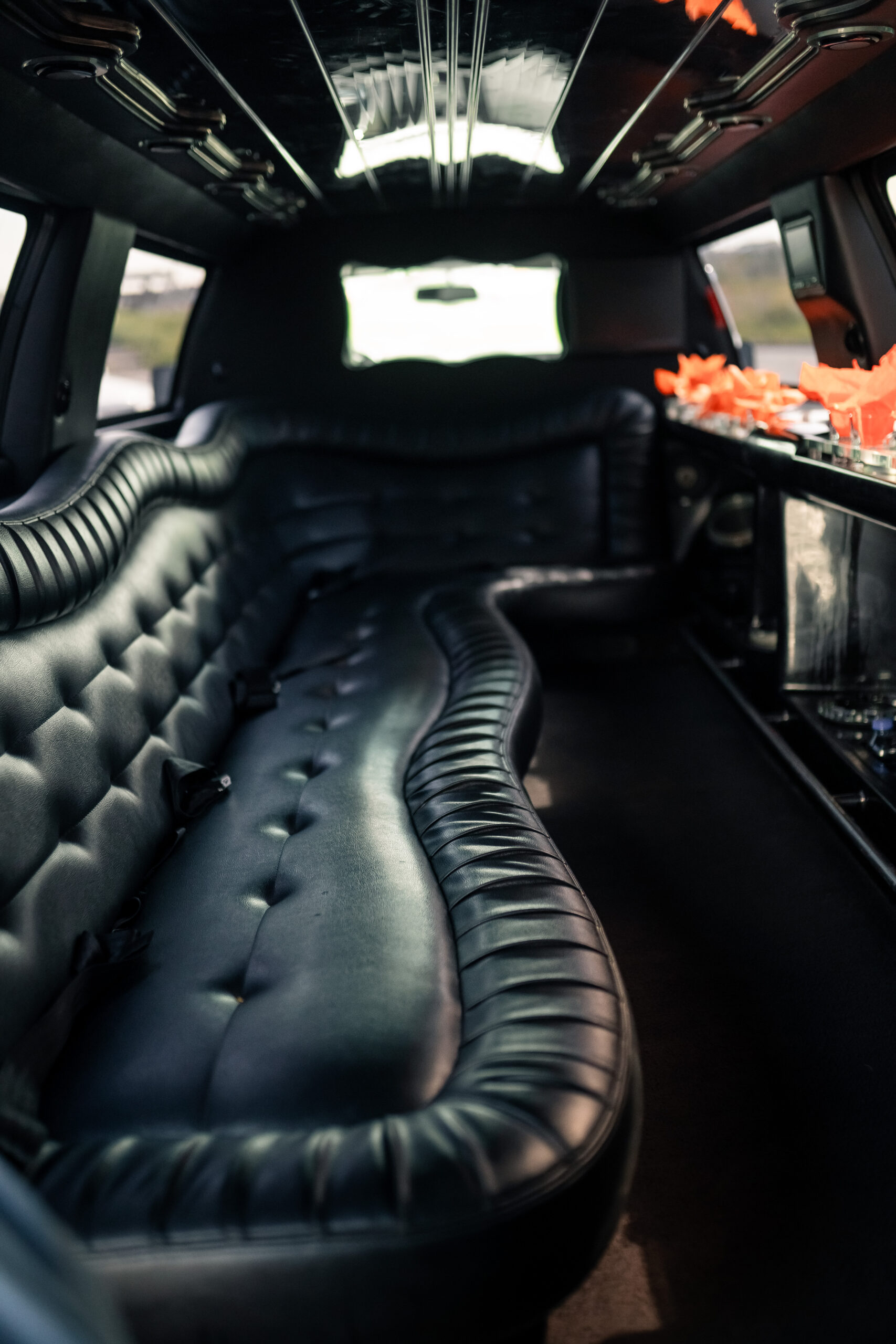 Lincoln Navigator Stretch Limo - Link Limousines